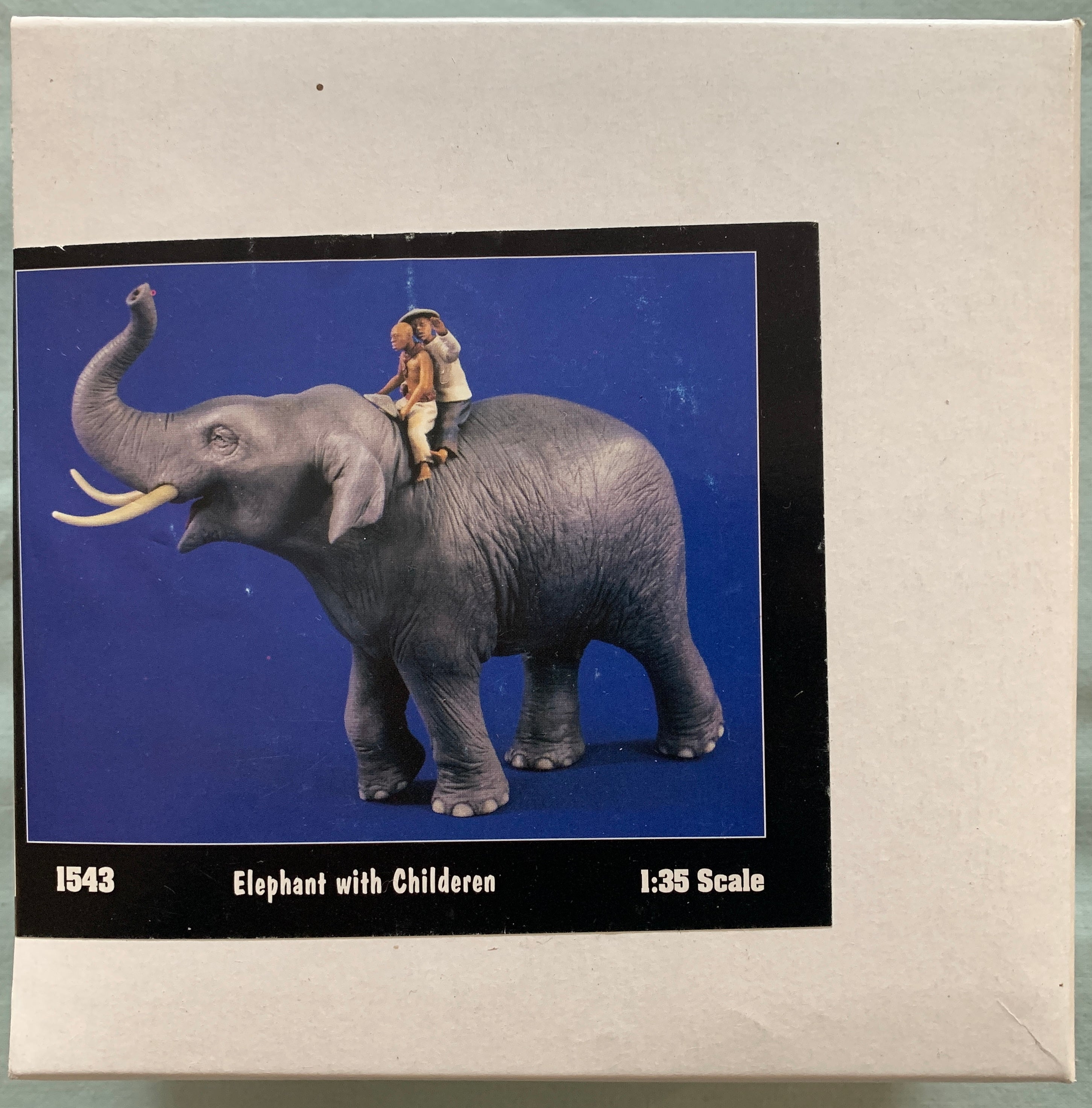 [T05] Verlinden 1/35 Elephant with Children – Sprue Finders